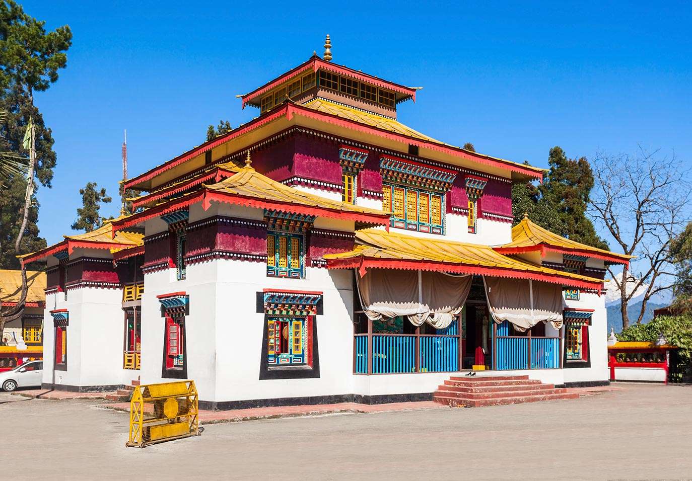 4 Nights 5 Days Gangtok & Darjeeling Honeymoon Package