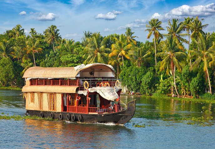 Astounding 5 Days Kovalam-Kumarakom Houseboat Tour Package