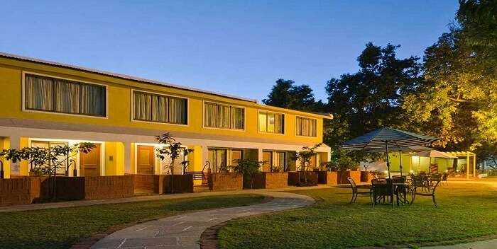 15 Best Resorts In Mahabaleshwar For Couples For 2020 Excursion!