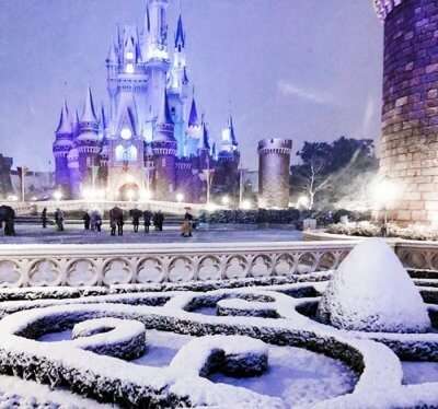 Disneyland Got Covered In Snow And It’s Magical