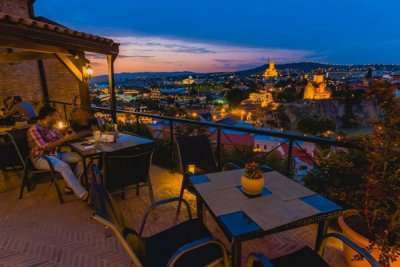 10 Restaurants In Egypt To Enjoy Its Finger-Licking Cuisine