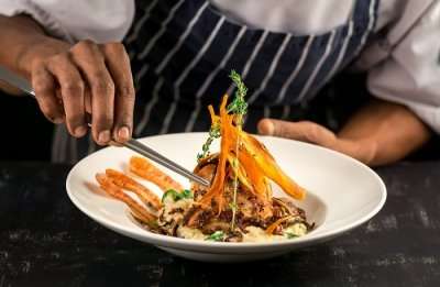 3 Amazing Restaurants Near Le Caudan Waterfront For All Foodies