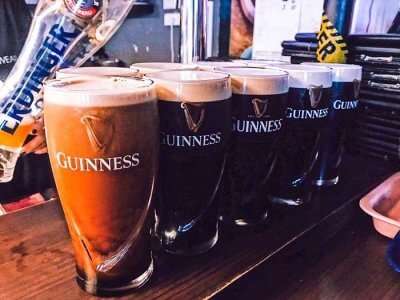 4 Bars In Pulau Samulun, Singapore Ideal For A Night Out With Friends