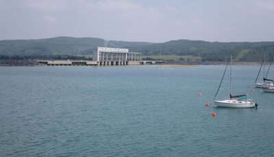 6 Gorgeous Lakes In Calgary: The Best Of Nature And Adventure