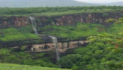 10 Gorgeous Waterfalls Near Indore You Must Visit In 2022!