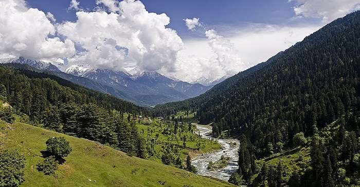 Watlab Here Is A Guide to this Quaint Village in Kashmir