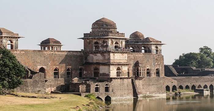 Jahaz Mahal Mandu Guide To Its History And Architecture