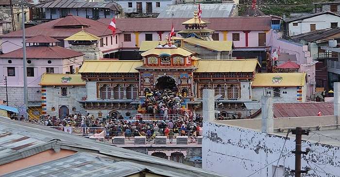 Tapt Kund A Sacred Hot Springs In The Heart Of Himalayas