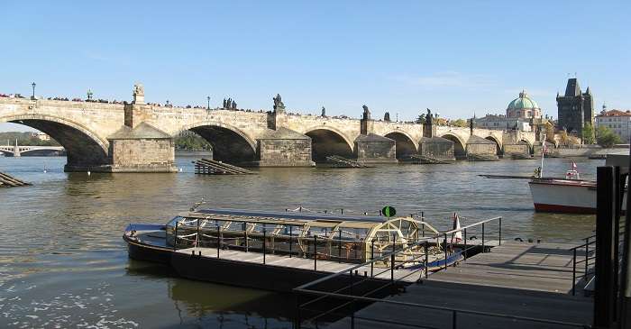 Charles Bridge Guide History & Things To Do In 2026