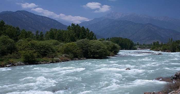 Lidder River Is An Ideal Spot For Nature & Adventure Seekers