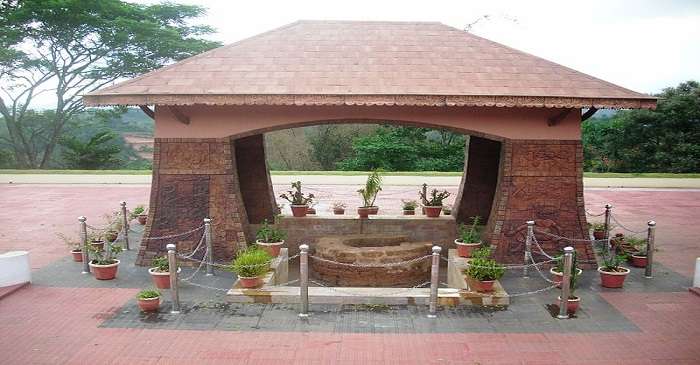 Pazhassi Raja Tomb Guide To Visit Wayanad's Historical Landmark